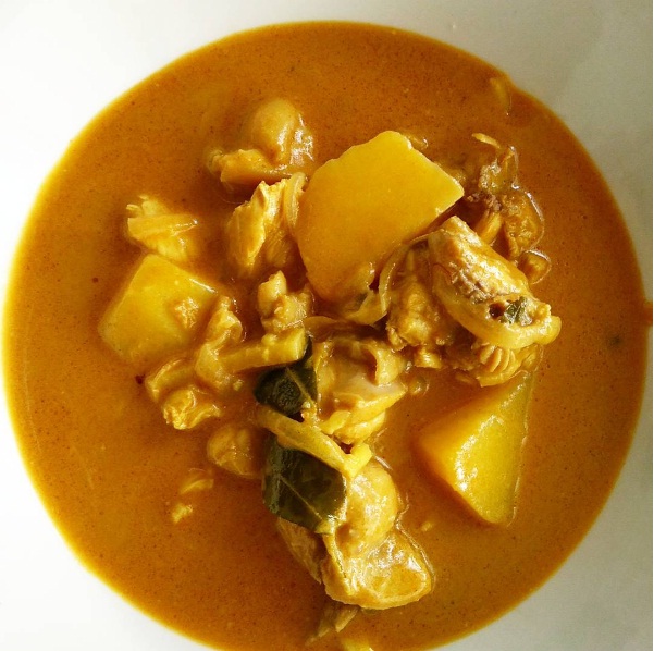 BLOG MAMA A.N: Kari Ayam + Kentang & Ayam Goreng Kunyit