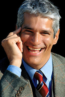 Peinados y Trenzas: Hombres con Canas