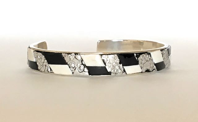 Ebony and Silver Polymer Clay Channel Bangle Tutorial / The Beading Gem