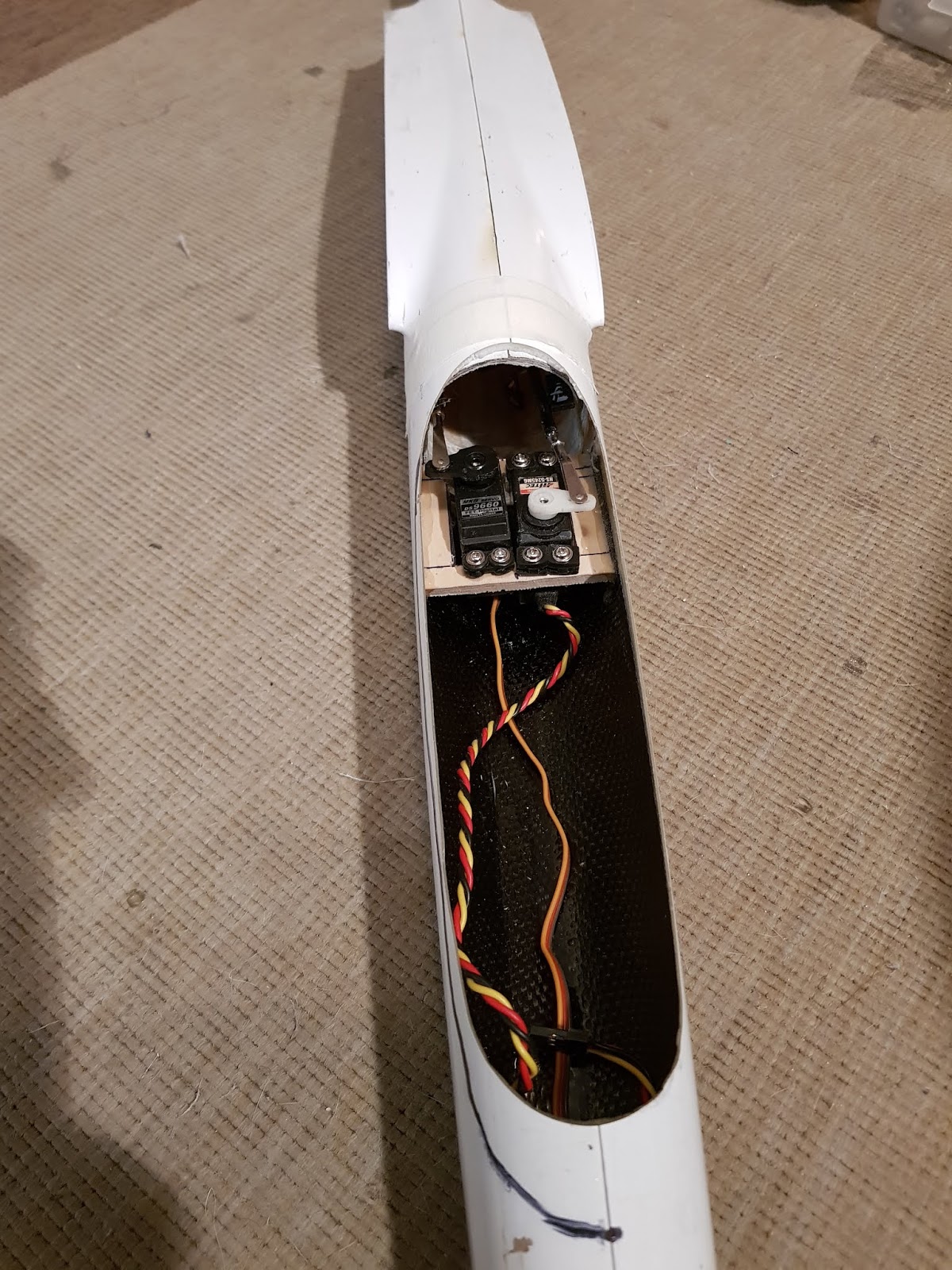 Veleros RC: Trucos de taller de aeromodelismo (10): Electrificando un ...