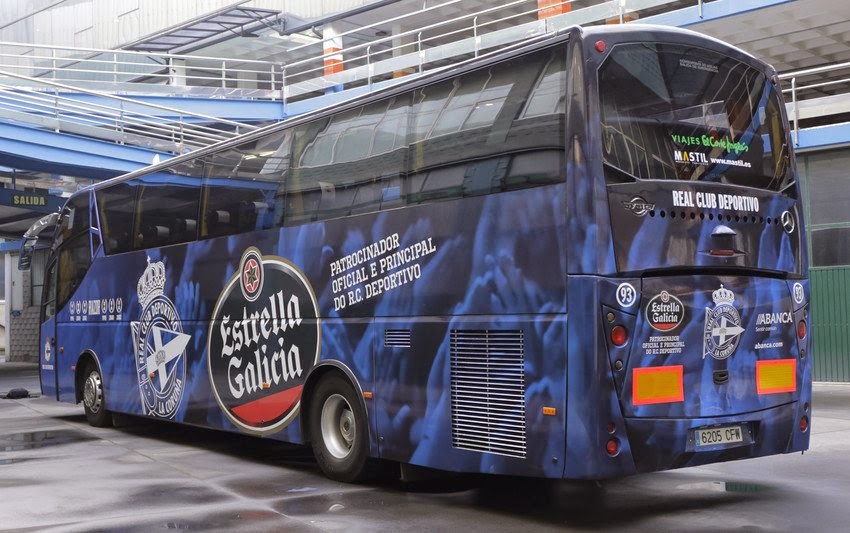 RCD La Coruña: El Deportivo presenta su nuevo bus oficial