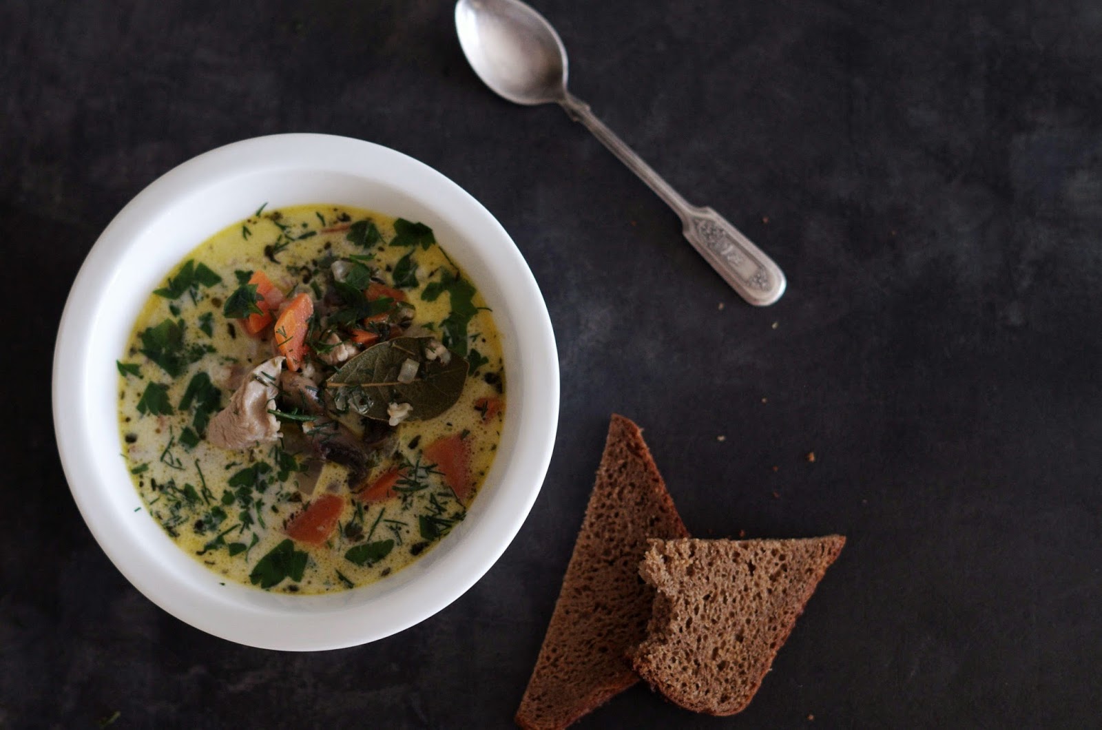 TOIT & PILT: Koorene kana- seene supp