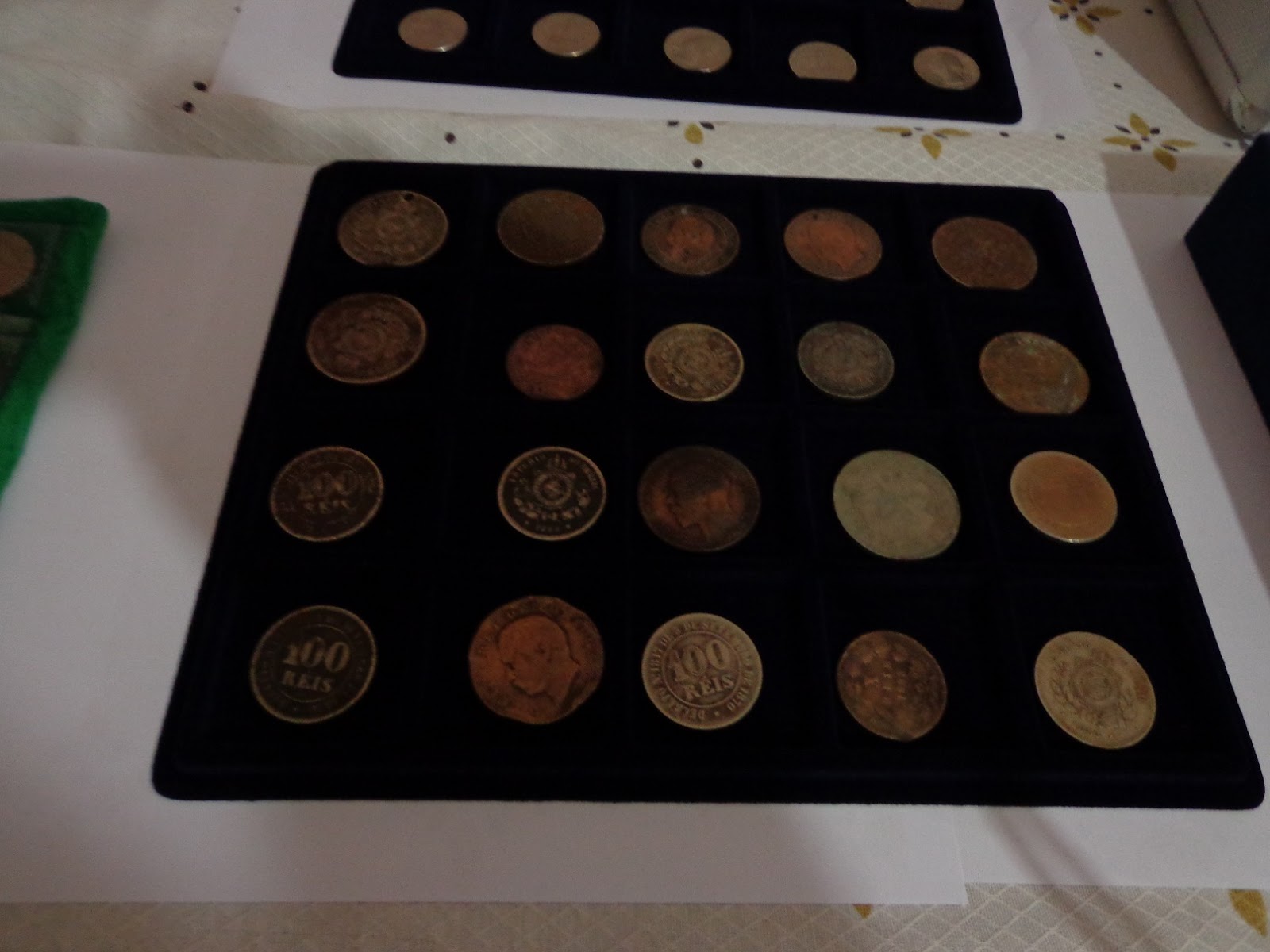 LISTA DE PRODUTOS: RARO LOTE DE MATERIAL NUMISMÁTICO E FILATÉLICO