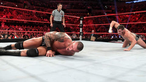 WWE In live!!!!: RANDY ORTON vs CODY RHODES