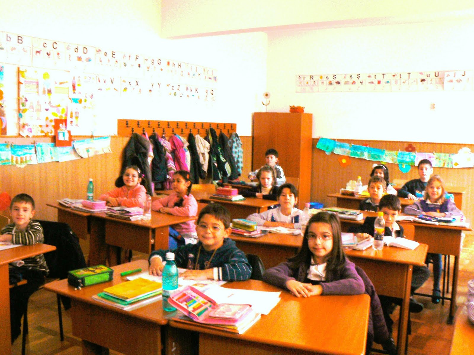 Școala Nr. 200 București: Clasele I-IV