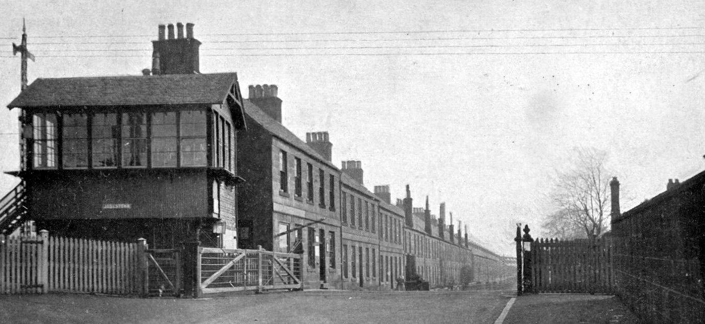 Tour Scotland: Old Travel Blog Photograph Of Jamestown Railway Station ...