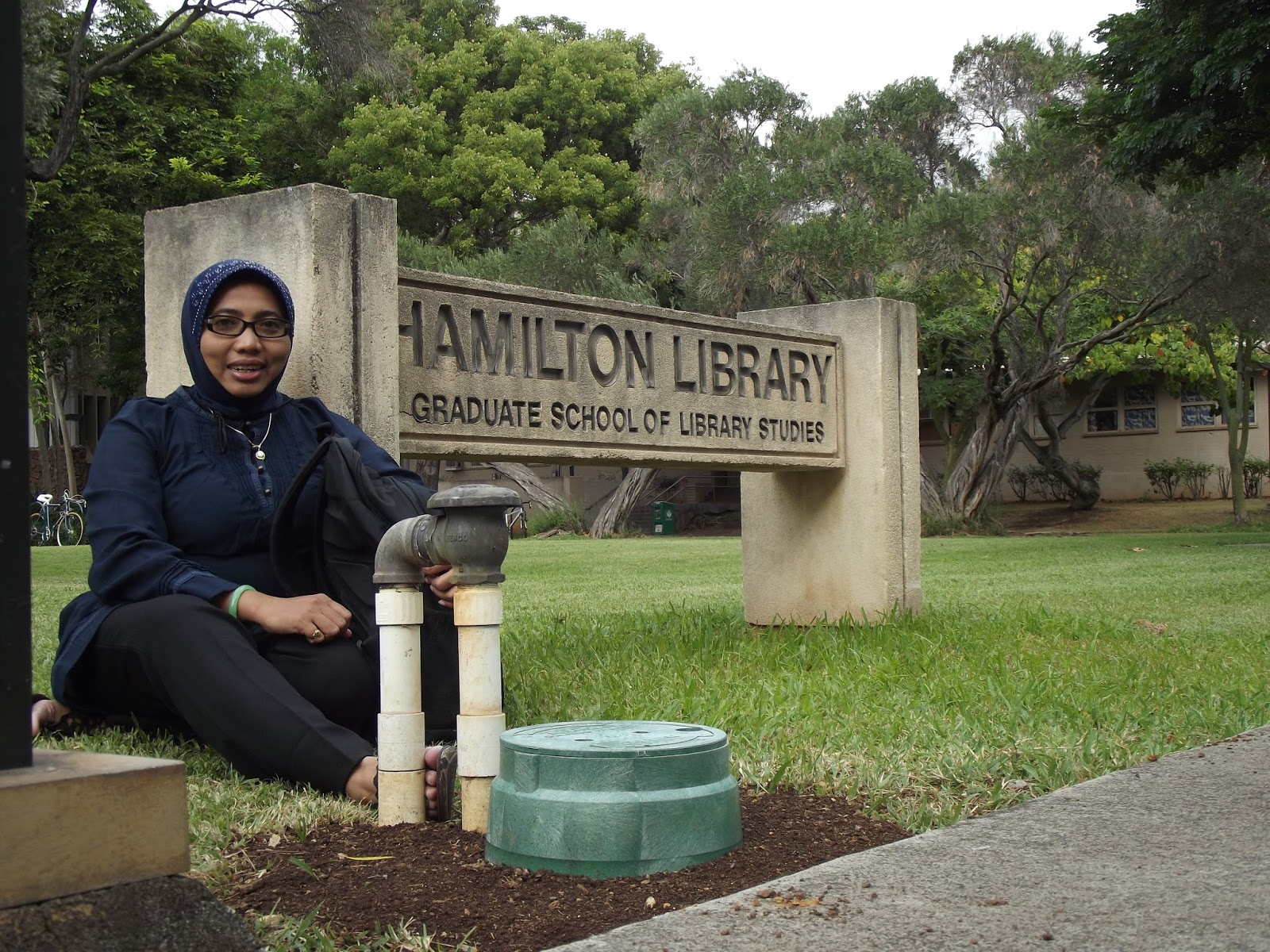 Hamilton Library at UH Manoa - Honolulu ~ Deep Blue Sea