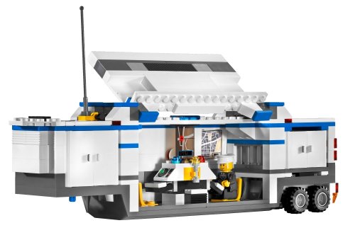 LEGO City Police Command Center 7743: LEGO City Police Command Center 7743