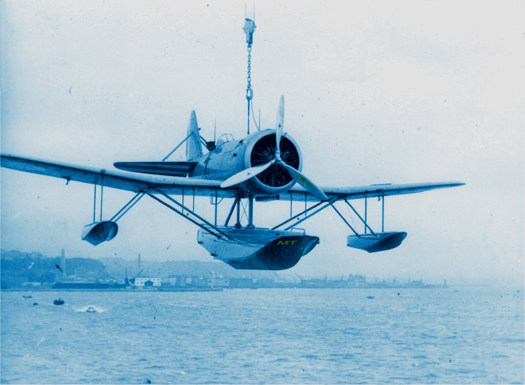 Flashback on glorious planes: The Loire 210, obsolete? Yes, but she ...