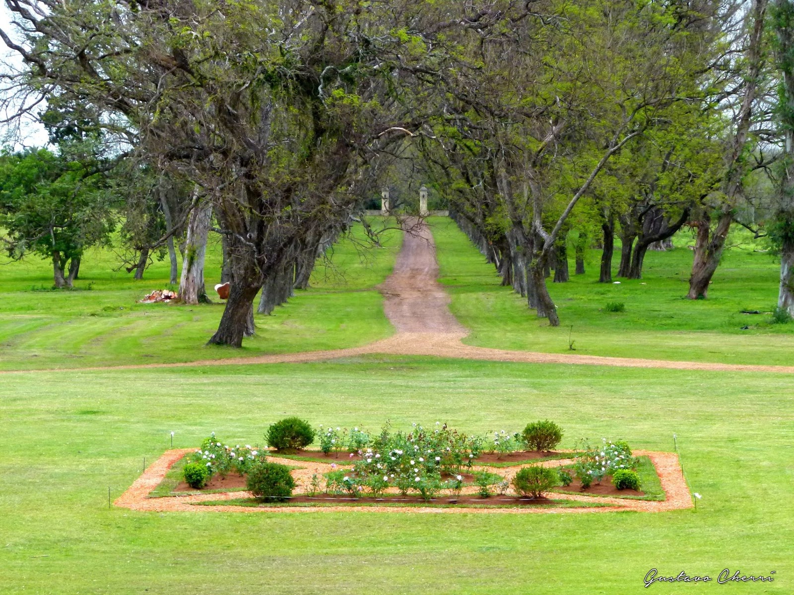 Monumento Historico Nacional - Palacio Santa Candida - Region Litoral