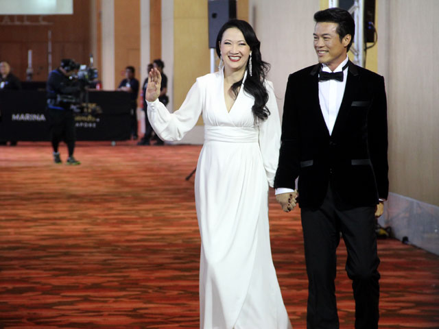 SINGPOST~ QUEST FOR AMUSEMENT: Zheng Ge Ping 郑各评 is a "Fit Uncle" at 49!