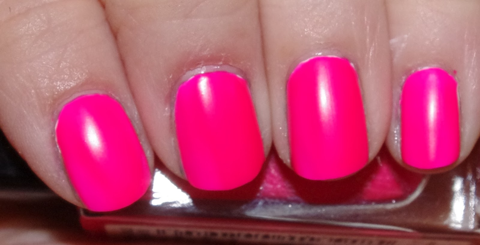 My little world of polish by Lily Nail: Peggy Sage 295 neon pink