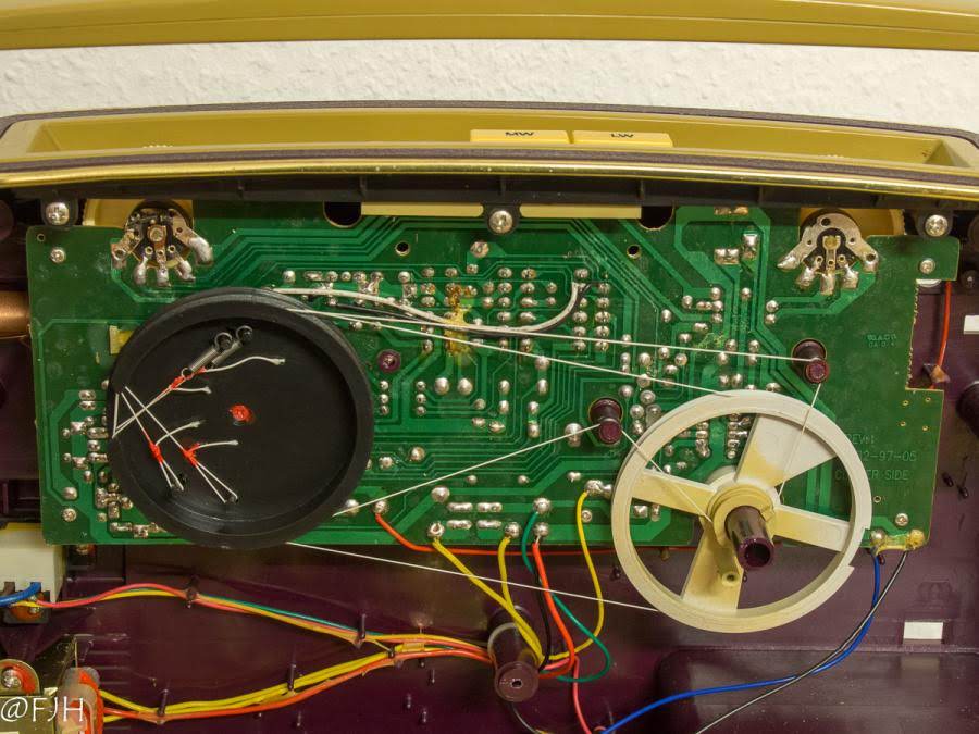 Radiobasteleien: BUSH TR82 Retro Radio