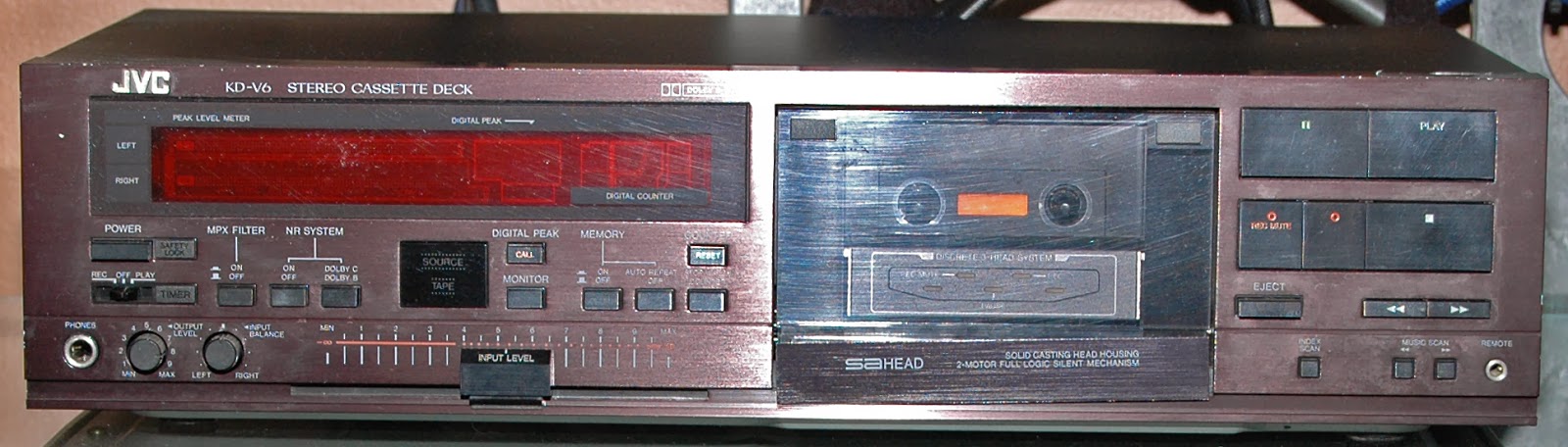 The Robb Collections: New Digital players join the Den stereo DAT!