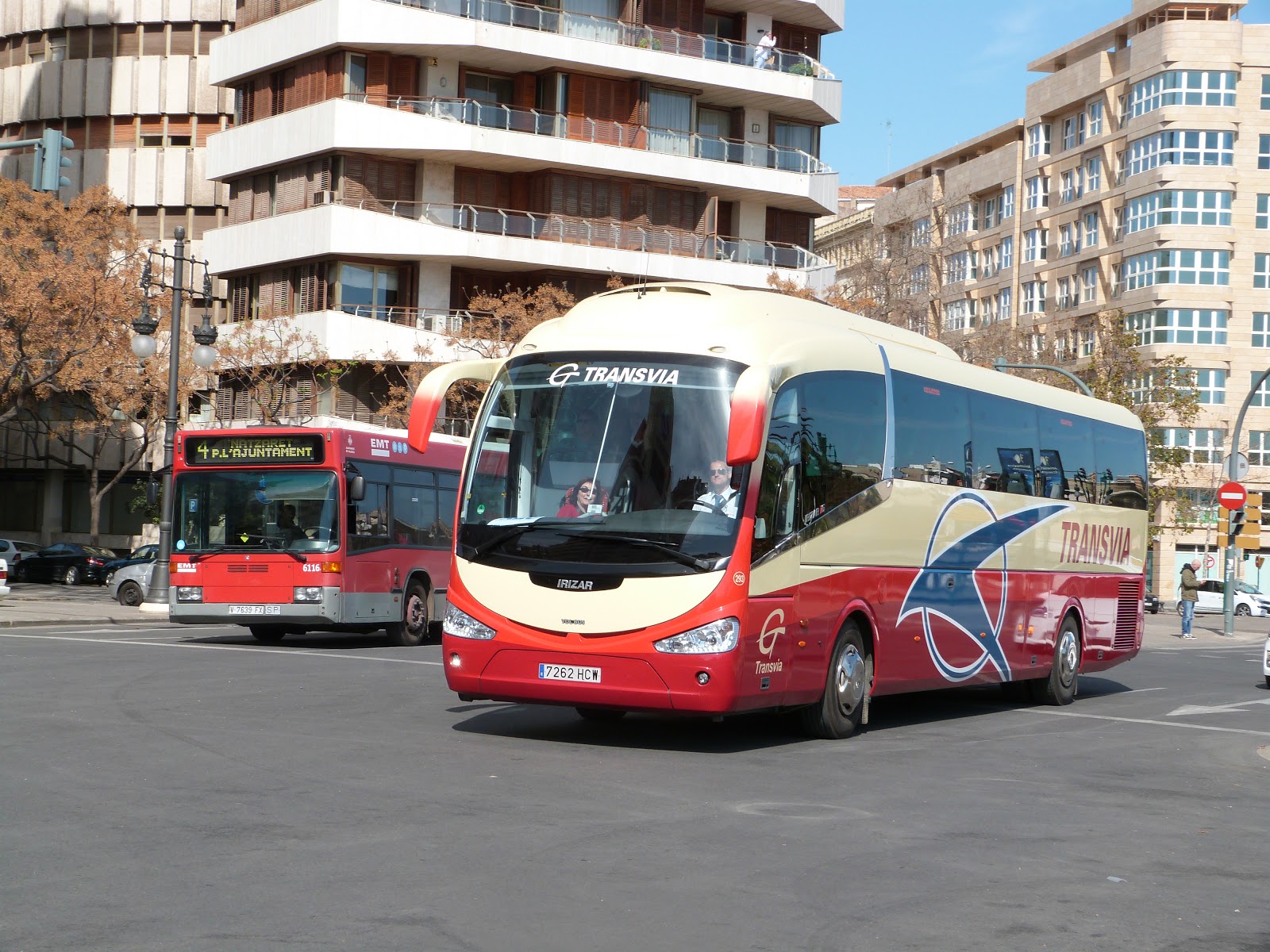 Autobuses de Valencia: EMT Valencia vs. Transvía