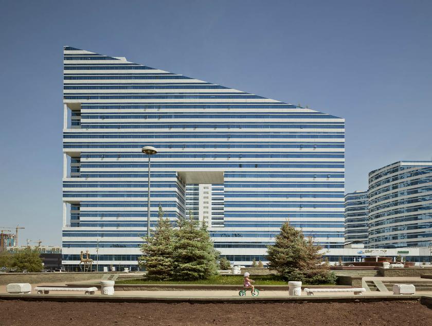 Frank Herfort: Modern Russian Architecture