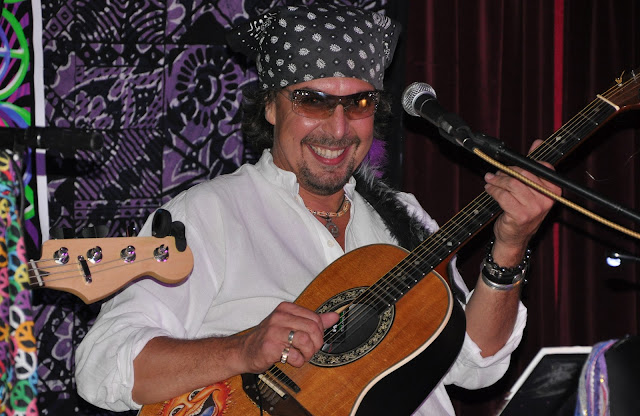 I Shoot Rockstars: John Paul's ReminiSing