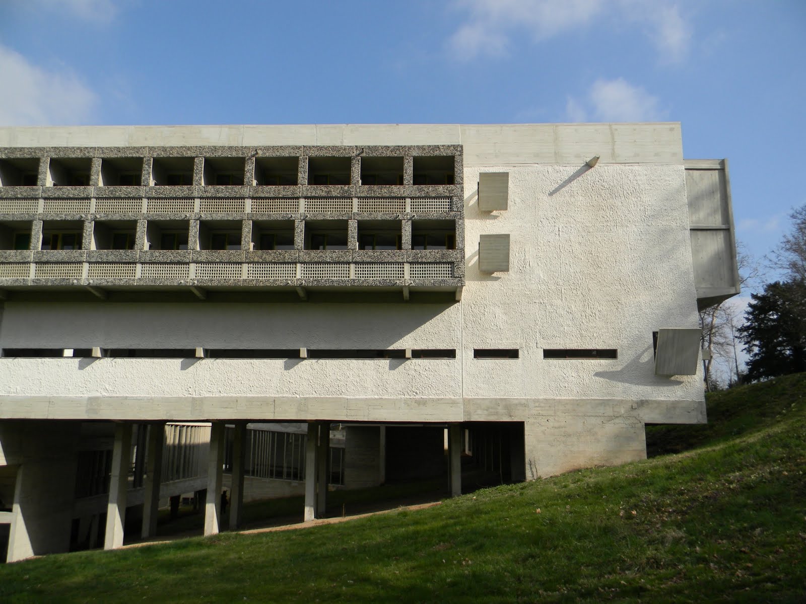 ChunkyPineapple: Day 3 (Part 1) - La Tourette