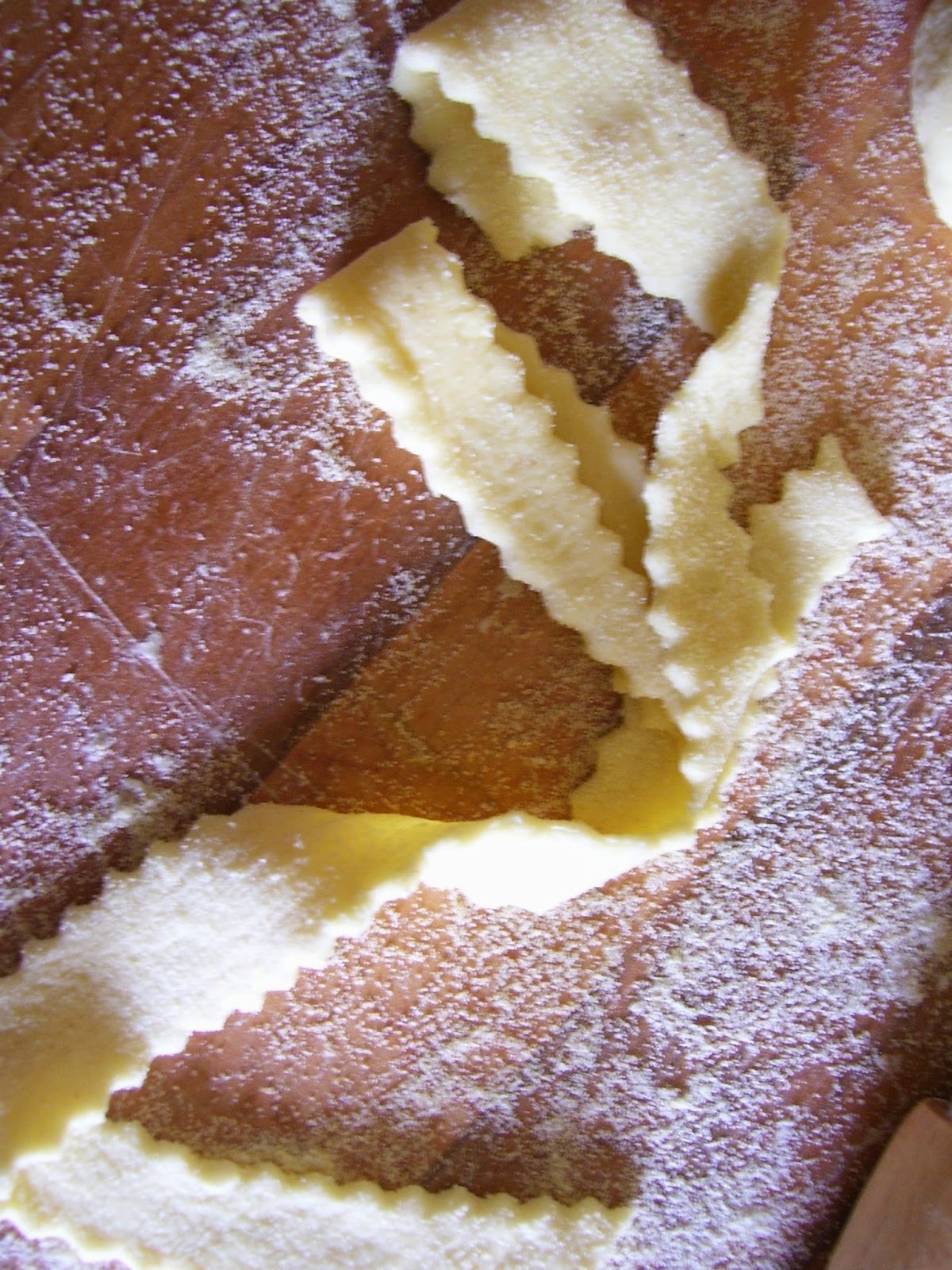 Travelogue Sardinia - Italy: Pillus: pasta di semola fatta a mano