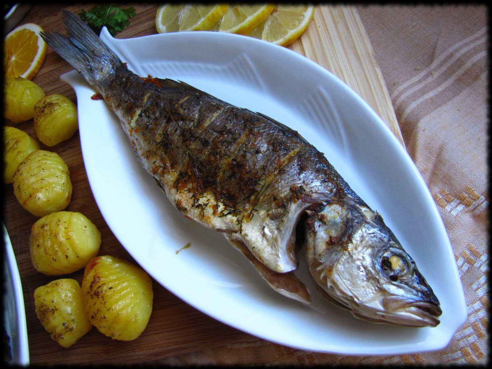 Szczęśliwa kuchnia: Pieczony labraks na dwa sposoby (okoń morski ...