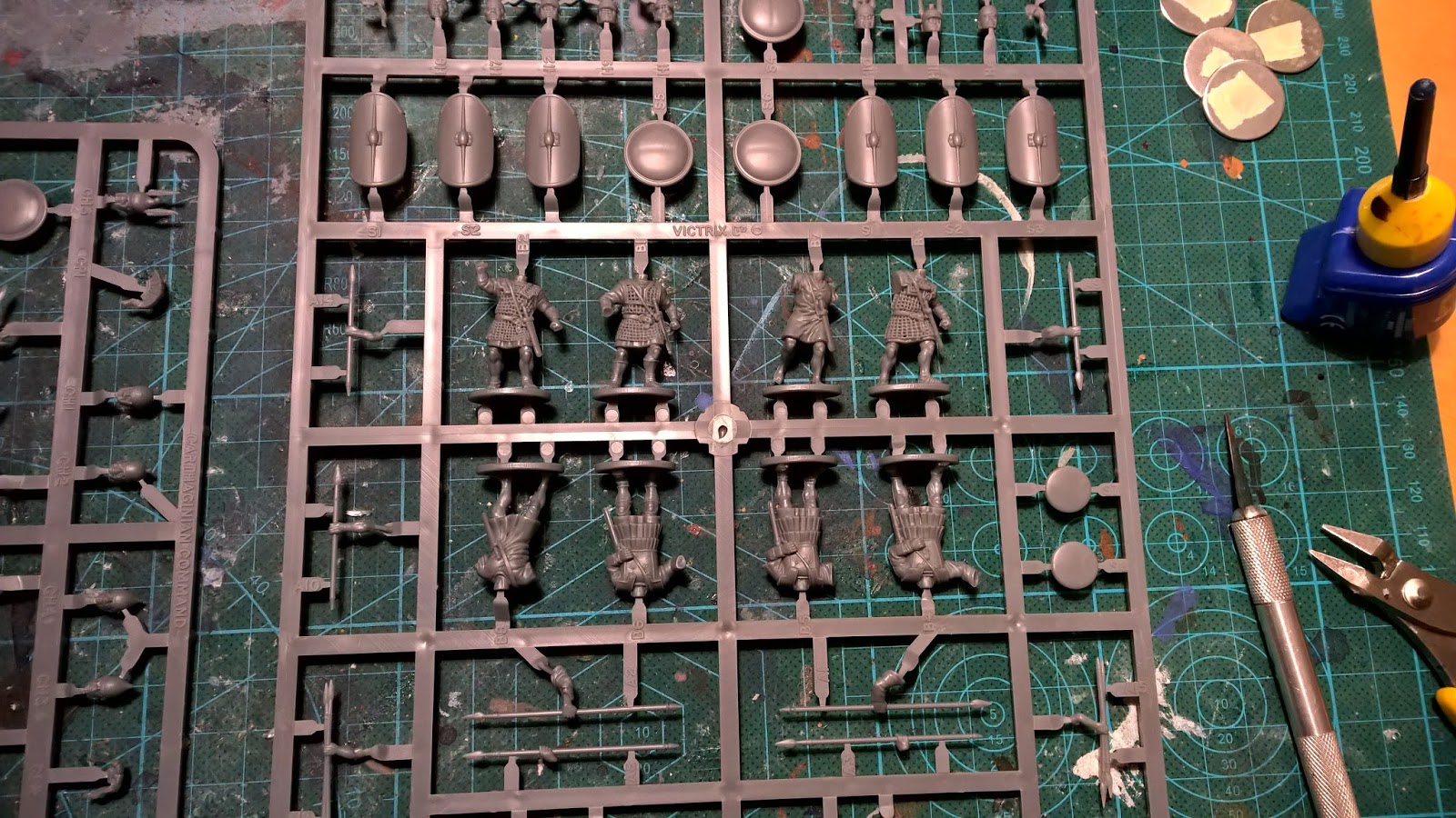 25 years of minis and counting: Unboxing Victrix's Warriors of Carthage