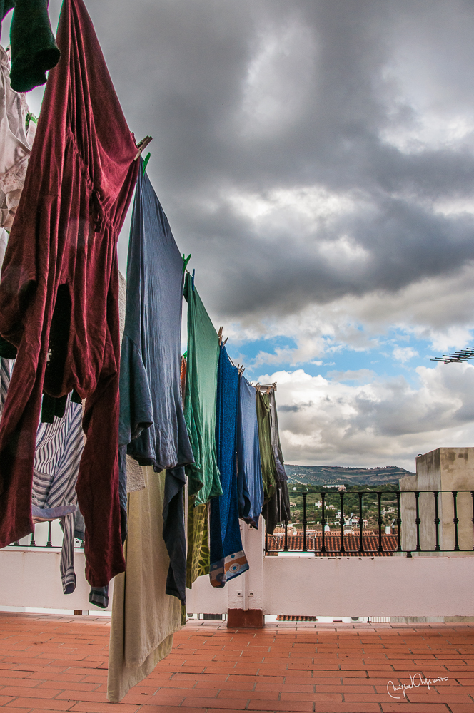 miguel.argimiro.fotografia: LA COLADA DE OTOÑO: ROPA TENDIDA.