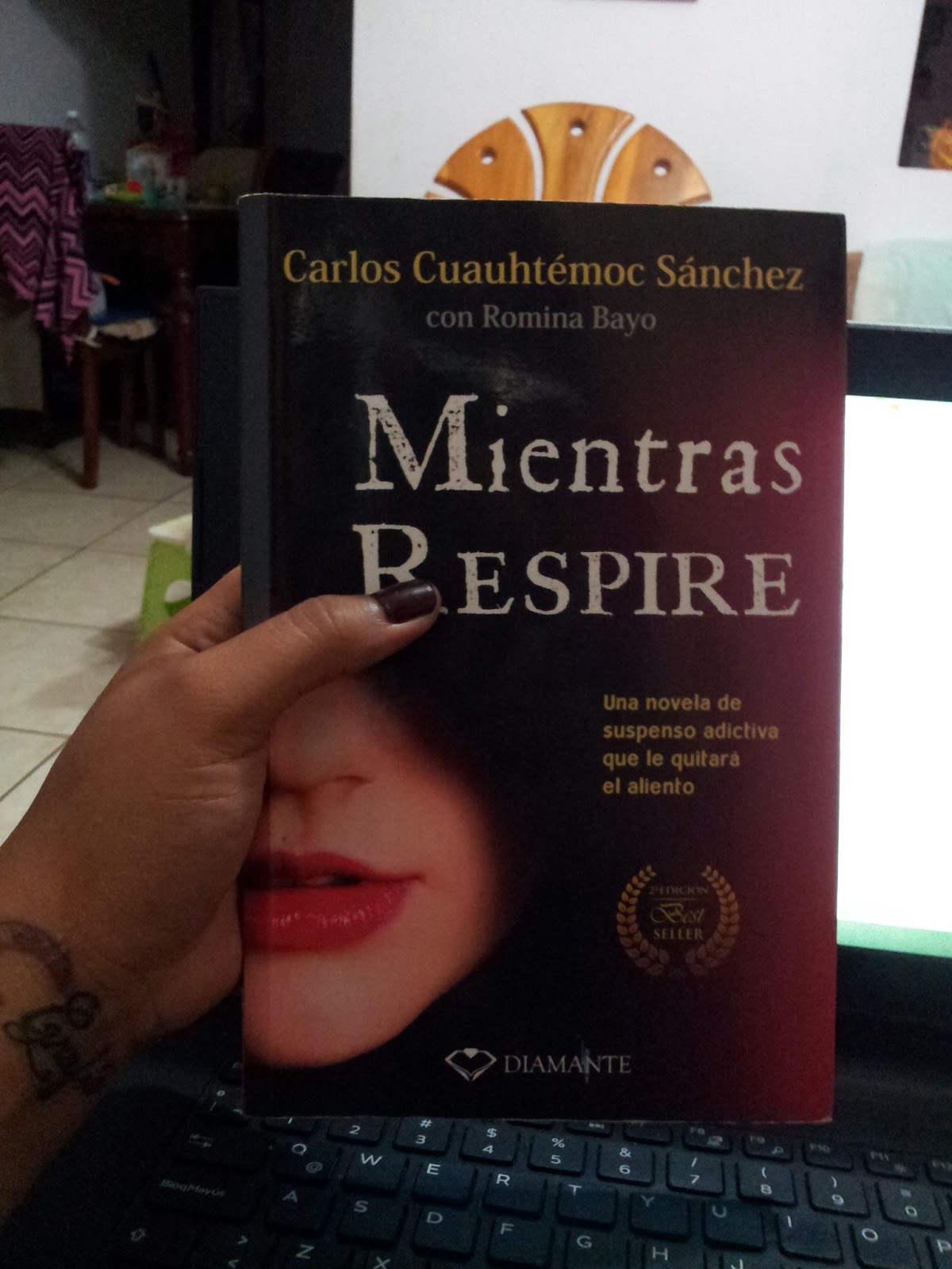 Entre Libros, Senderos y Francisco : Mientras Respire de Carlos Cuauhtémoc Sánchez y Romina Bayo.