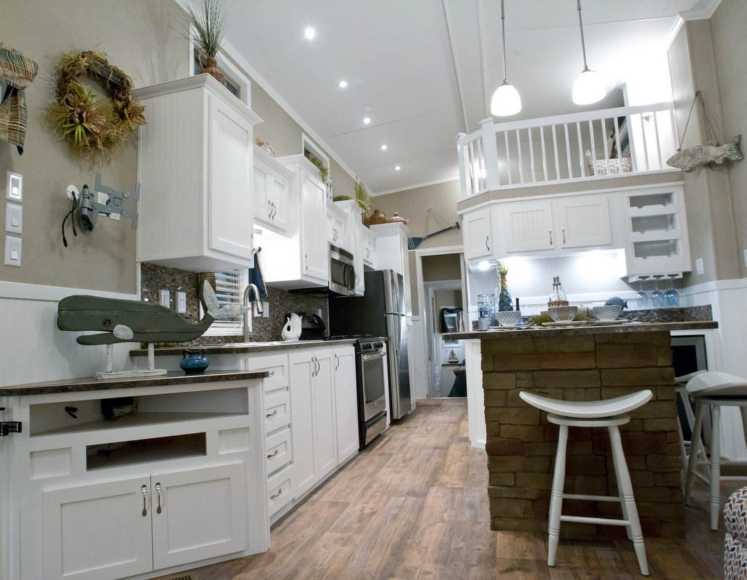 The Kropf Island Series Home [ TINY HOUSE TOWN ]