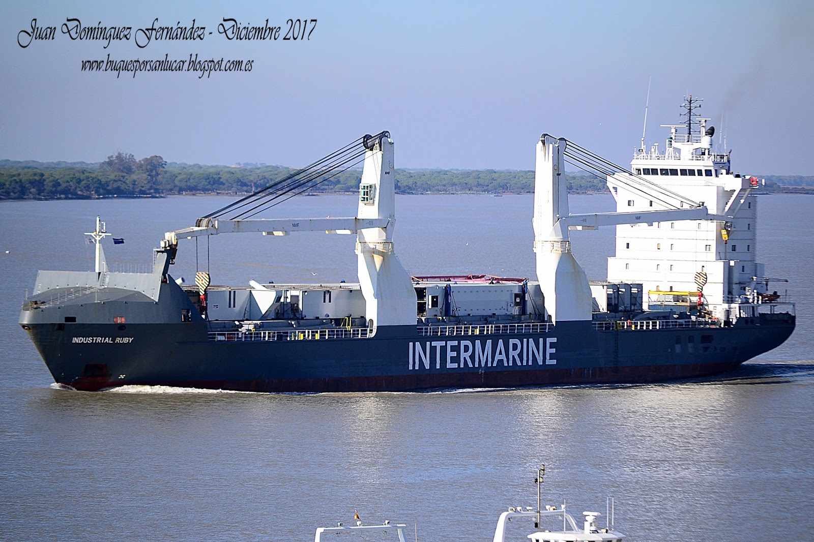 BUQUES MERCANTES A SU PASO POR SANLUCAR DE BARRAMEDA: INDUSTRIAL RUBY ...