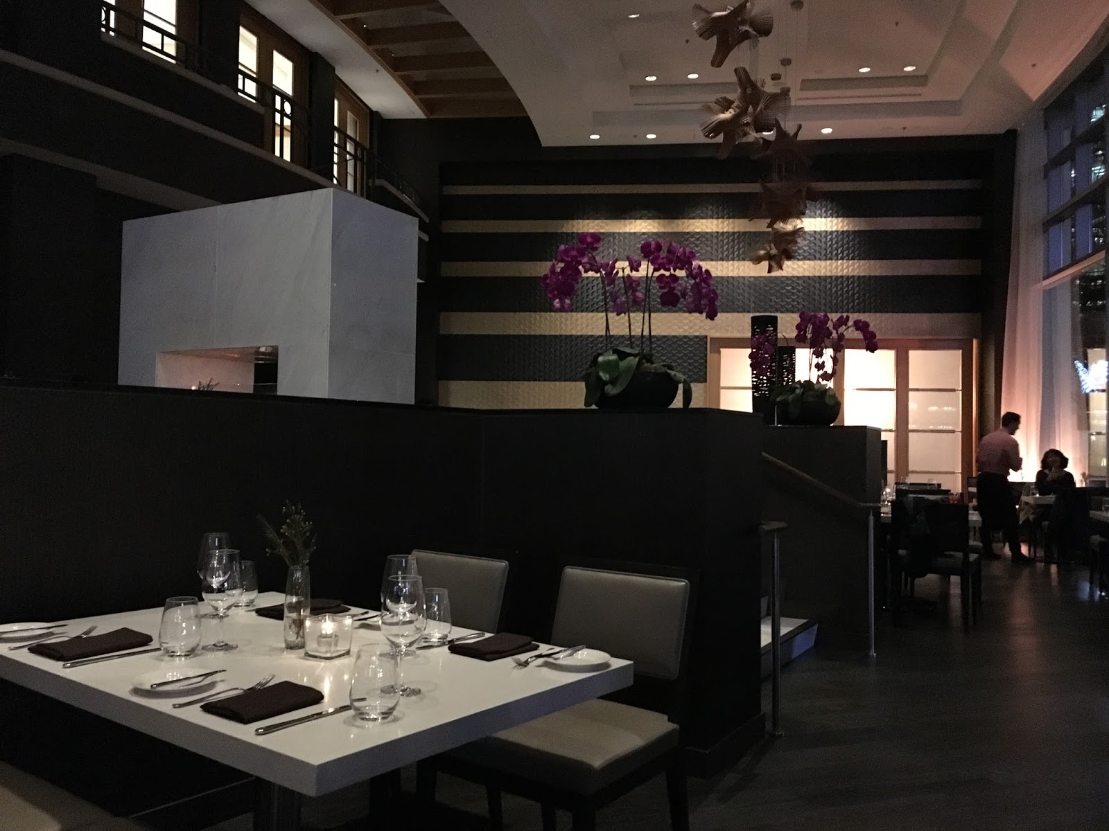 Arc Restaurant : Fairmont Waterfront |MISSVANCOUVERPIGGY