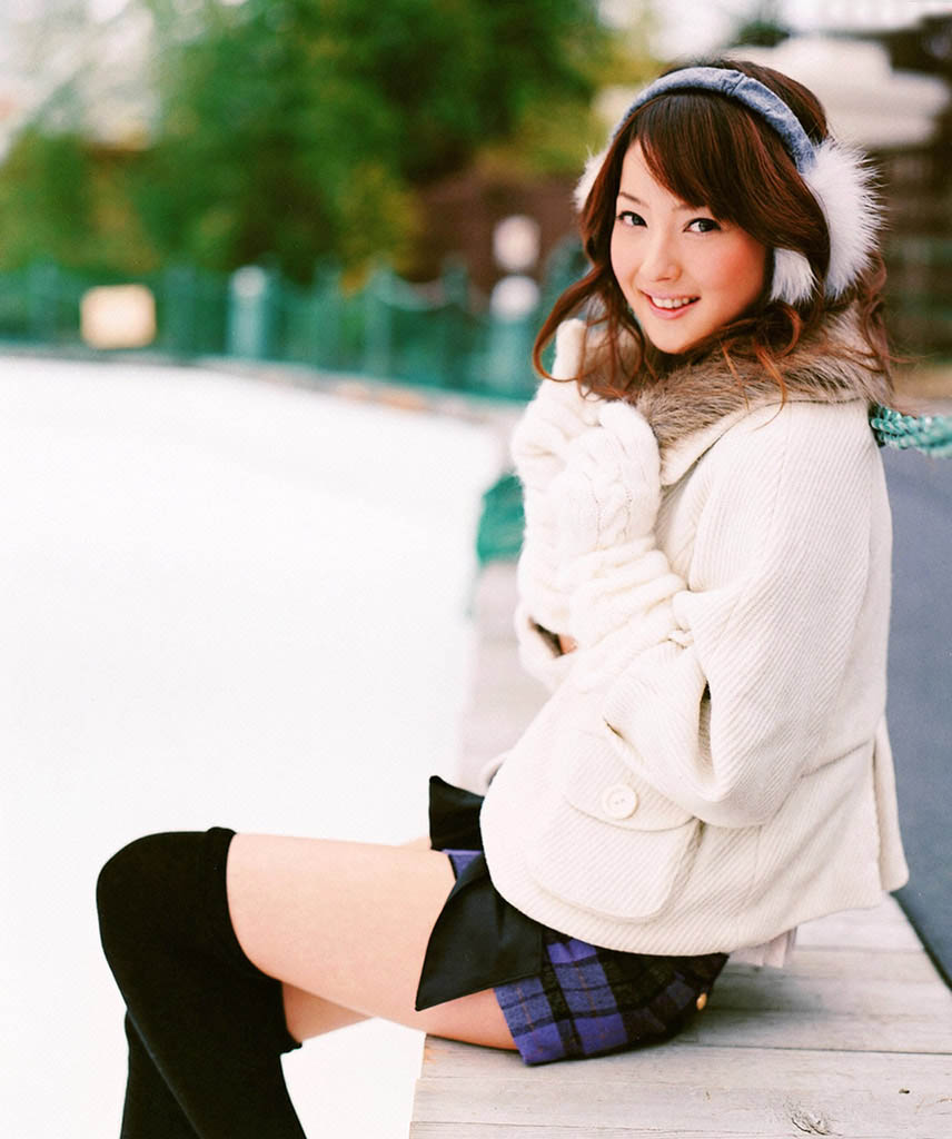 Asian Babes: Nozomi Sasaki | Spending Time in the Snow