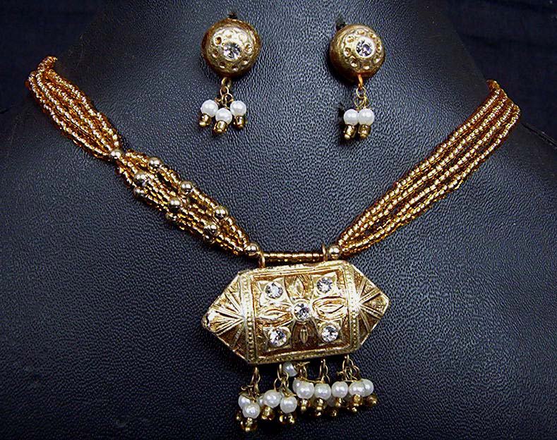 Lac jewellery for all ages: | Beauty Fashion & Fun