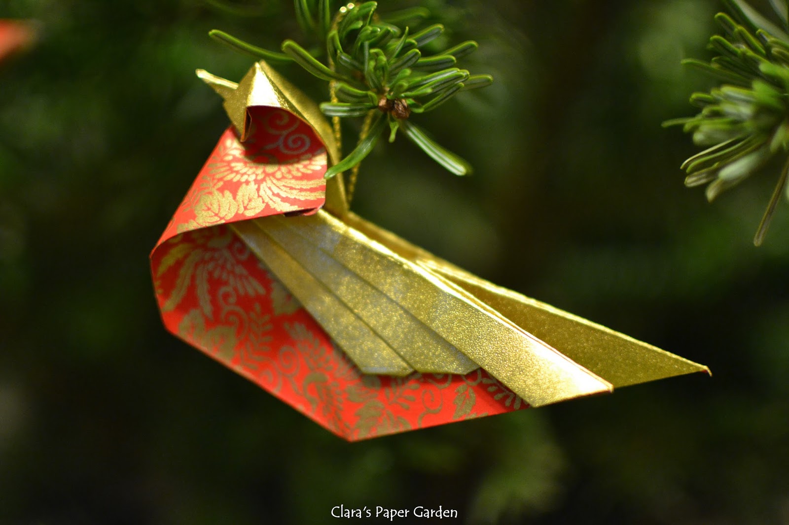 Decoratiuni de Craciun - pasari aurii