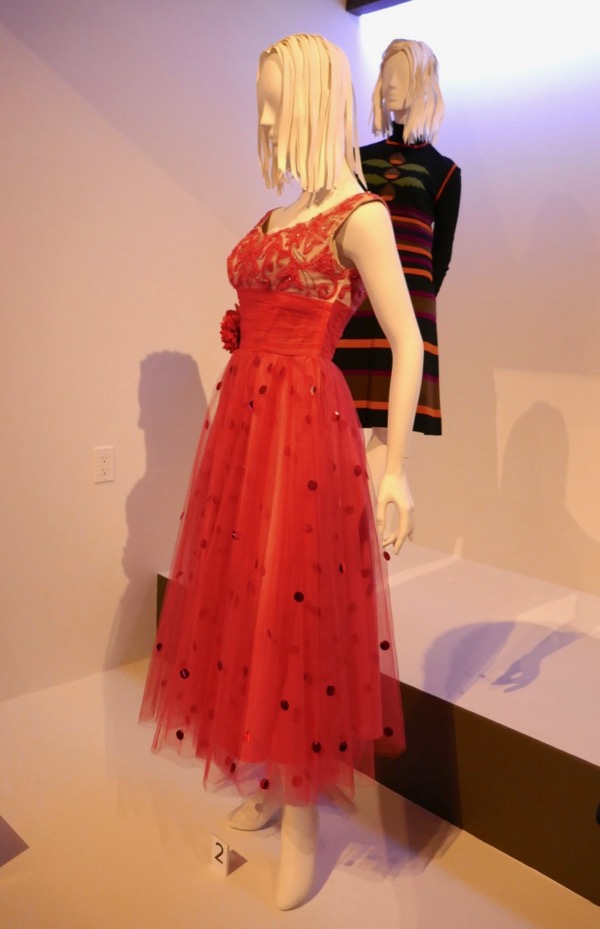 Hollywood Movie Costumes and Props: Saoirse Ronan's Lady Bird movie ...