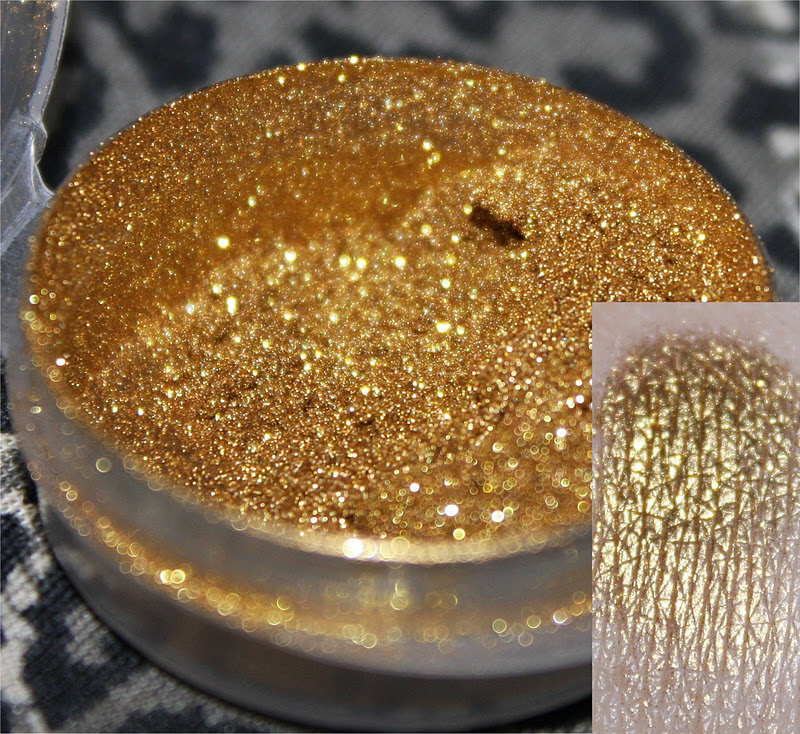 Sparkling Luna: EOTD : Golden Holiday look : SP Goldilux-UD Buck-UD ...