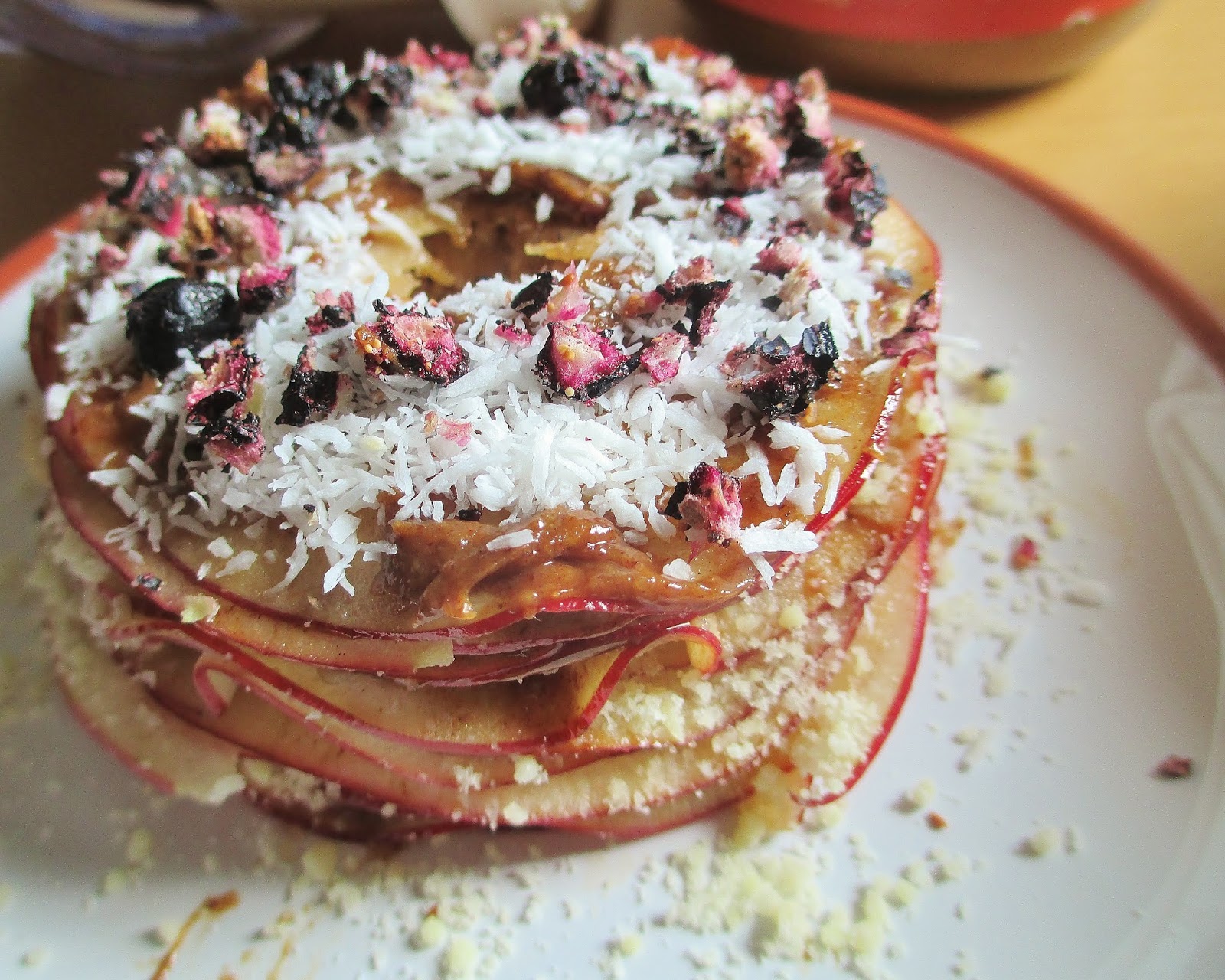 Rawdorable: Celebrate the 4th w/a Raw Apple Pie Cronut