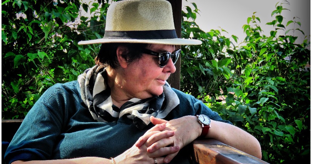 WOORDE WAT WEEG: Onderhoud | Met Amanda Botha rondom The coroner’s wife ...