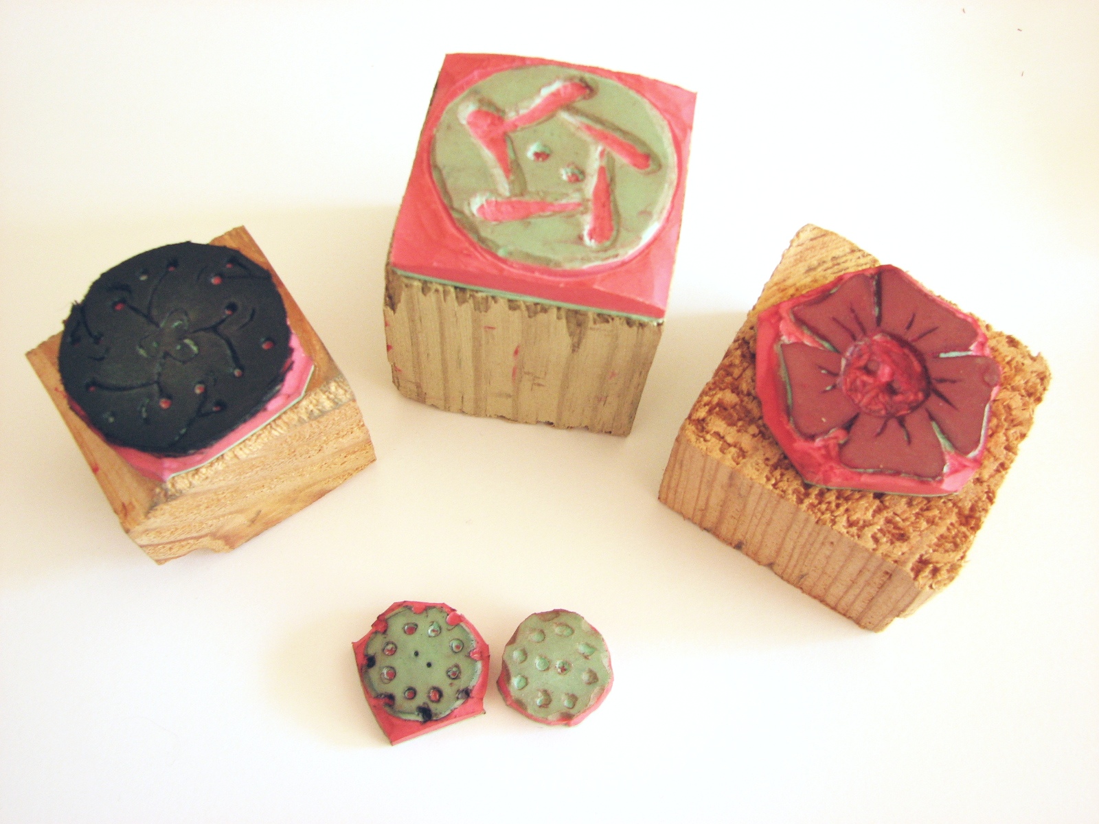 Agnes' Vintage World: Button stamps