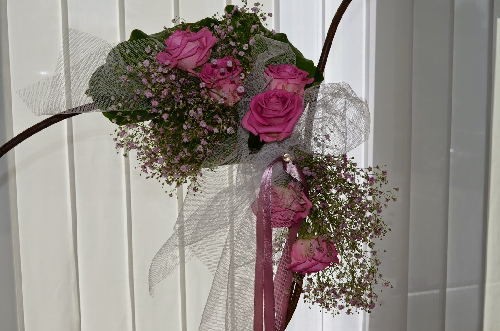 Bonderosen: Pyntede hjeter og bryllup