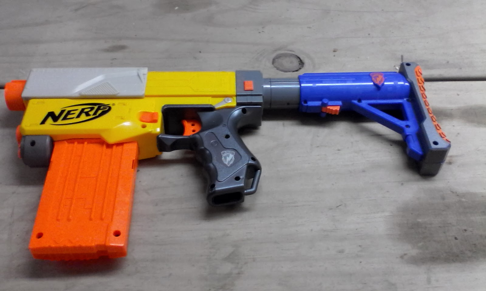 Kiwi Blasters - News and Reviews: Nerf N-Strike Recon CS-6 Review