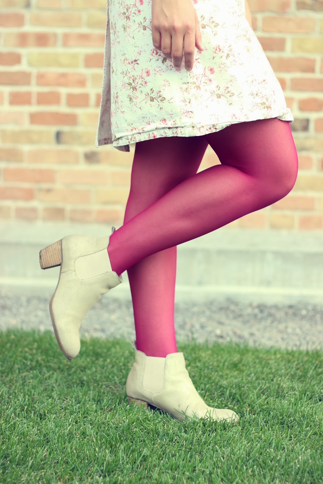 Awkward Girls: Tightsplease Product Review