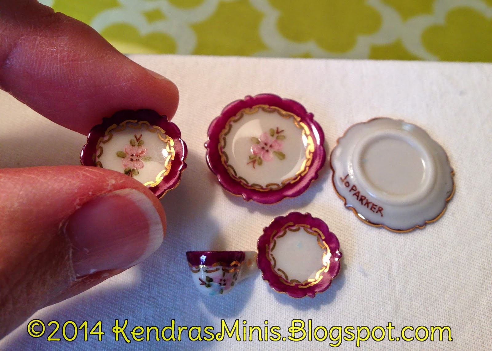 Kendra's Minis: Vintage Dinnerware & Faux Table Top