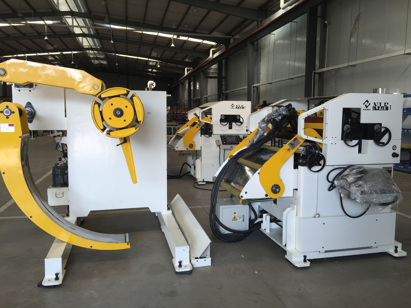 Shenzhen Hong-Er Machine Equipment Co.,LTD: 3 in 1 uncoiler ...