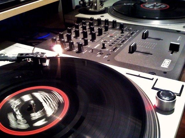 Droppin Science: Turntablism: The History: Past Present & Future