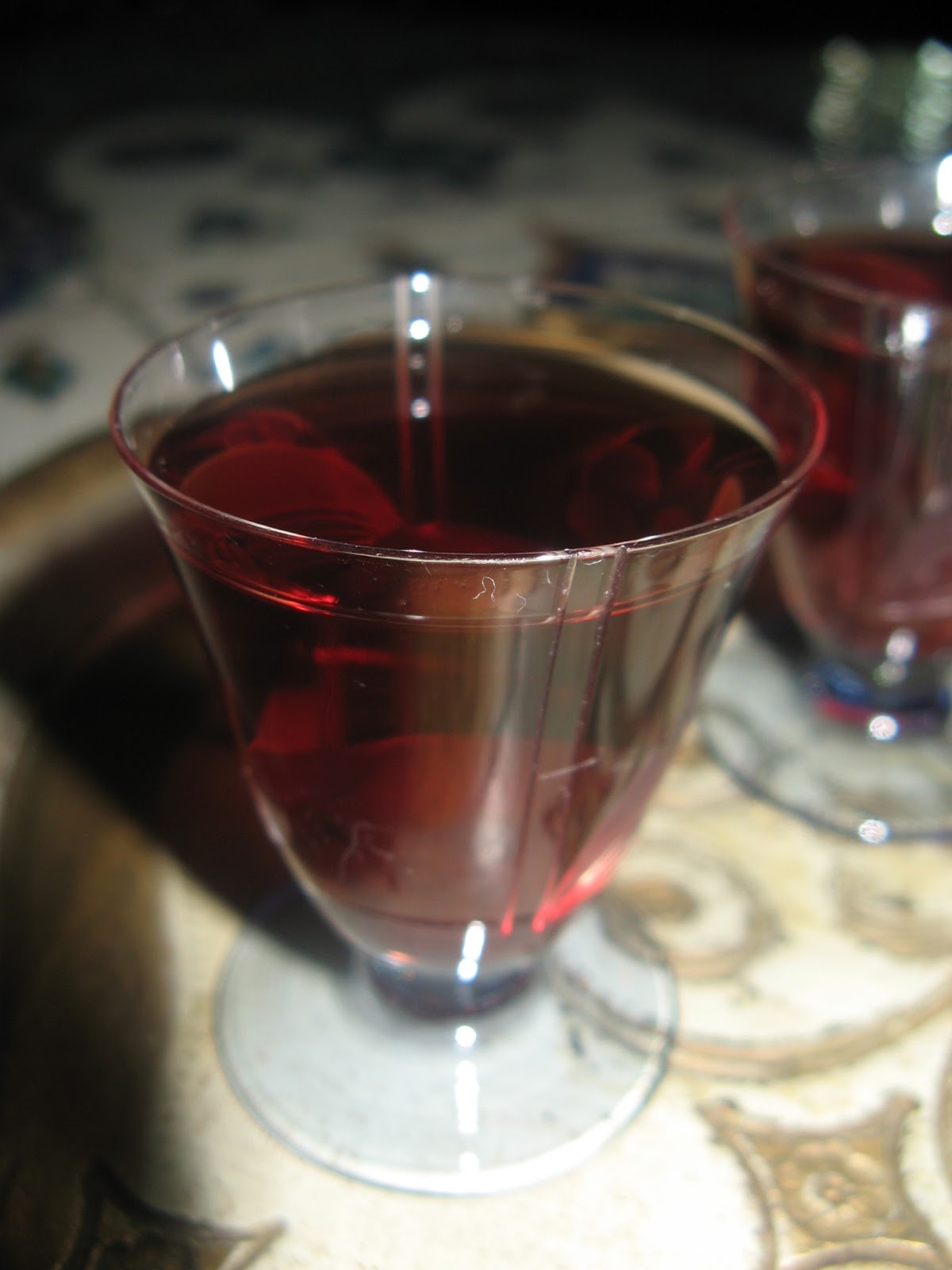 Lezzetli Atölye: Vişne Likörü