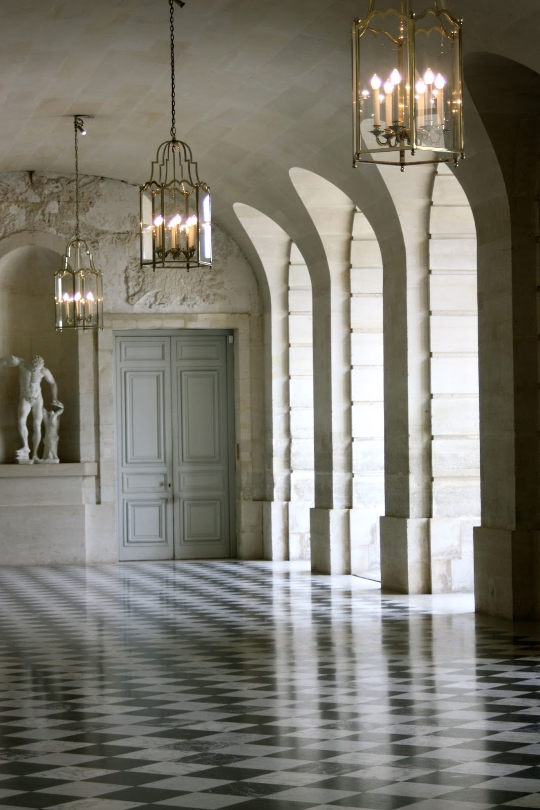 Livres Lust: The Palace of Versailles, Paris