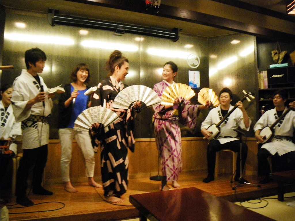 Kimono Wearing Lesson in English in Tokyo: Singing and Dancing Japanese ...