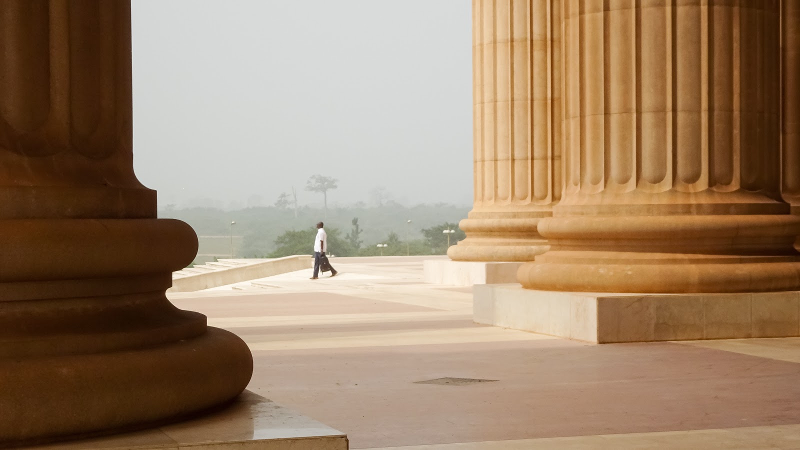 Ivory Coast - Visit the world's largest church - Sven's Travel Venues