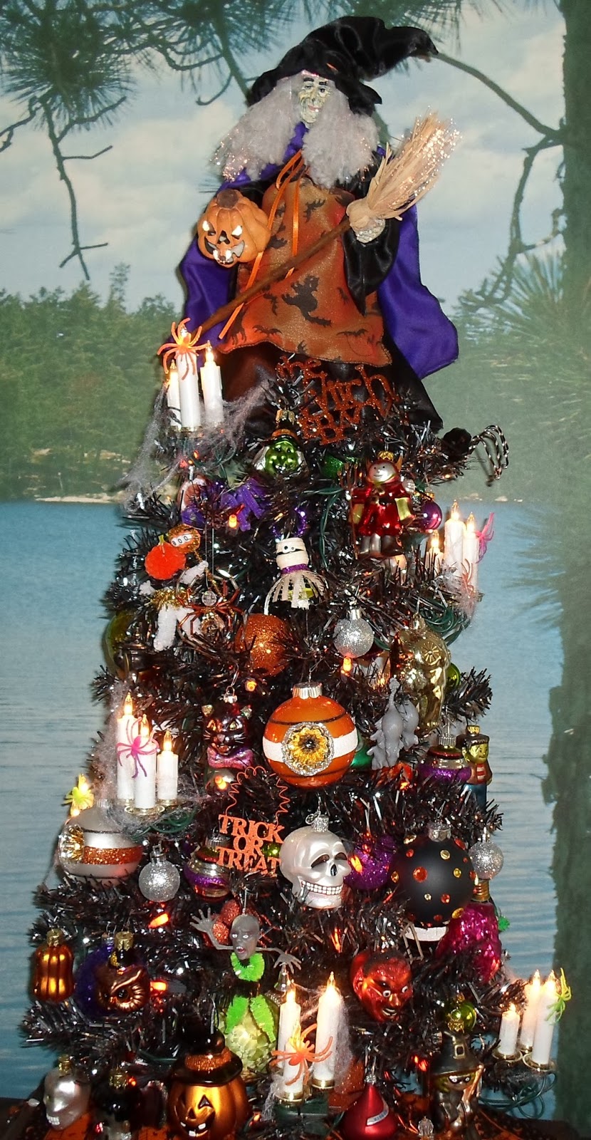 Happier Than A Pig In Mud: Halloween Tree 2016