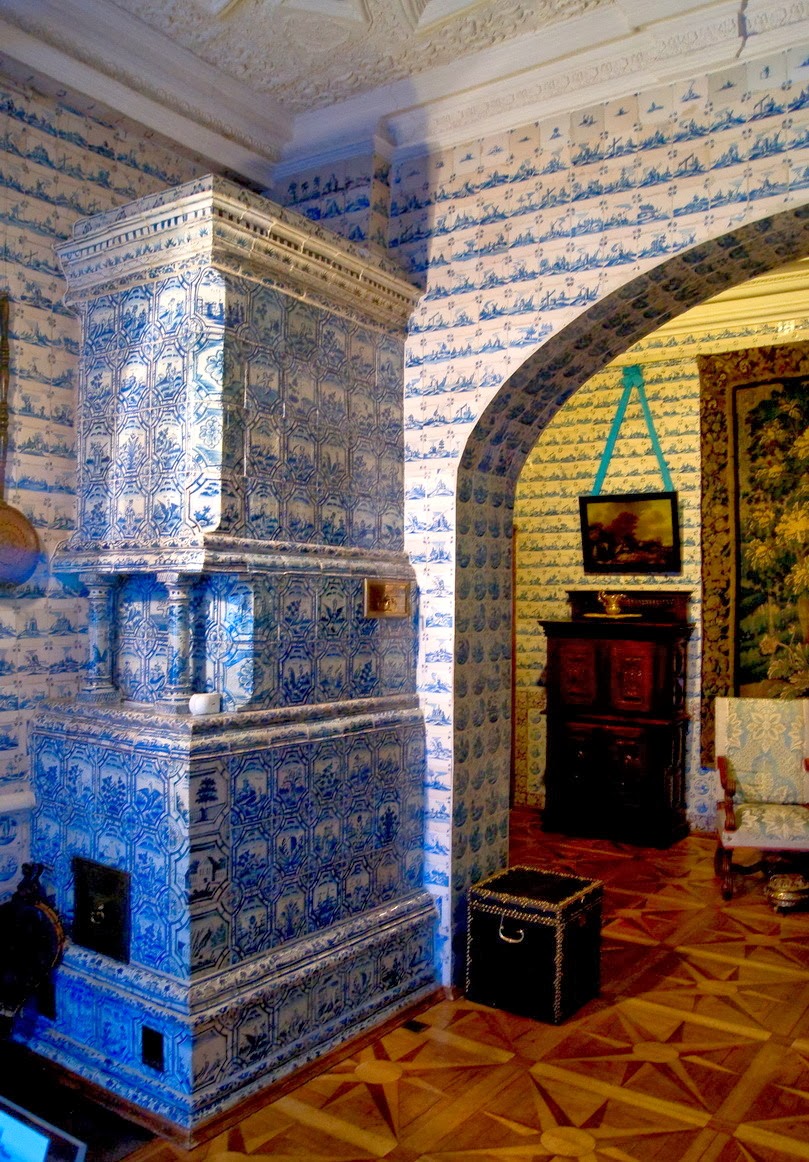 loveisspeed.......: The Menshikov Palace is a Petrine Baroque edifice ...